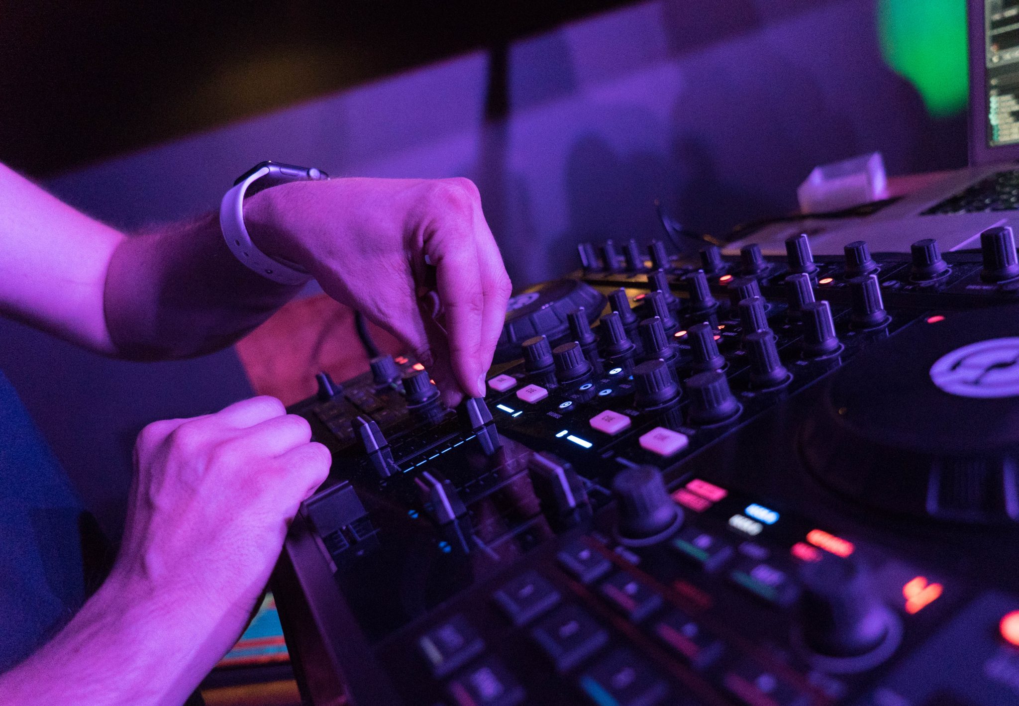 DJ pour soirée dansante Haute-Savoie Rhône-Alpes - AAEVENT